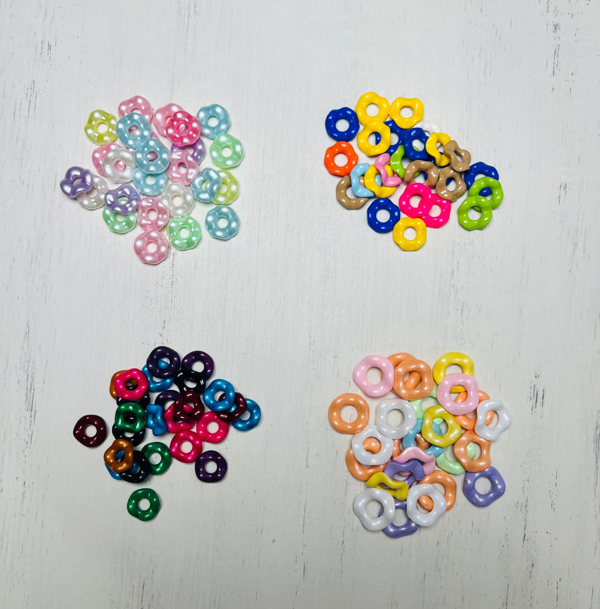 *Acrylic Wavy Spacers - Pack of 25 Random Colors – The Silicone Bead ...